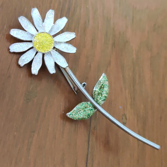 Vintage | Jewelry | Vintage Daisy Pin | Poshmark